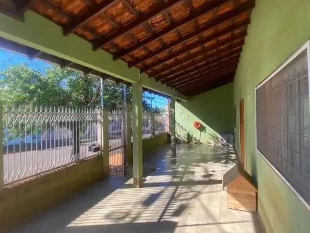 Casa / Sobrado para Venda em Londrina/PR Aeroporto 3 Quartos