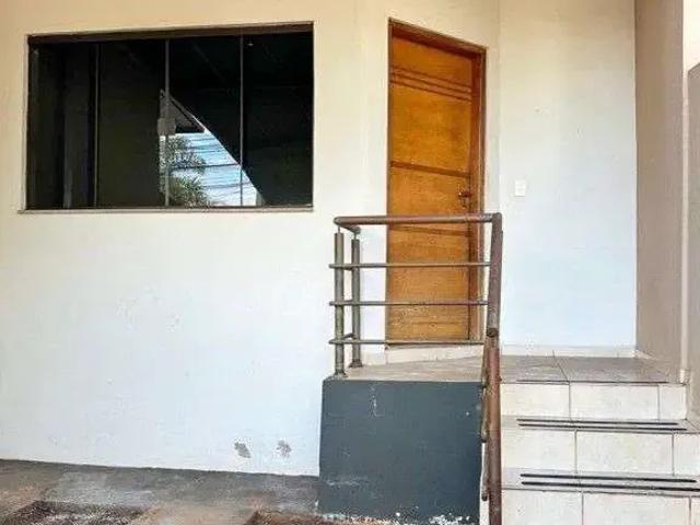 Casa / Sobrado para Venda em Londrina/PR Aeroporto 3 Quartos