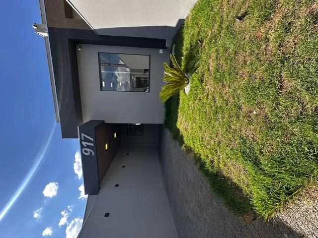 Casa / Sobrado para Venda em Londrina/PR Alpes 3 Quartos
