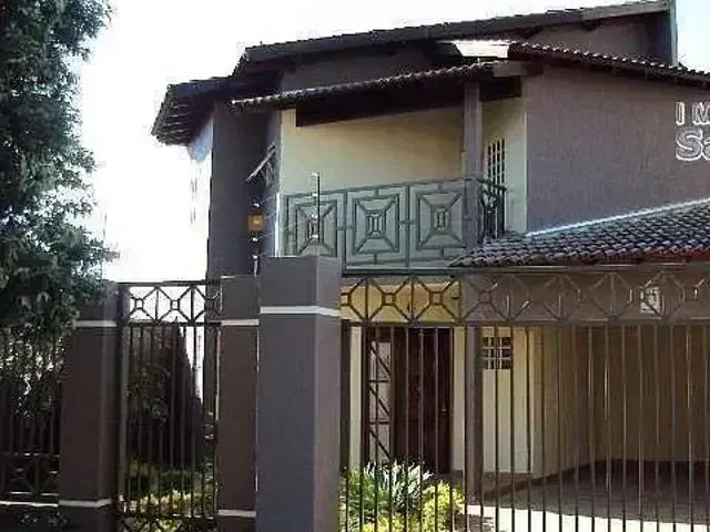 Casa / Sobrado para Venda em Londrina/PR Alpes 3 Quartos