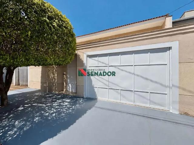 Casa / Sobrado para Venda em Londrina/PR Andrade 4 Quartos