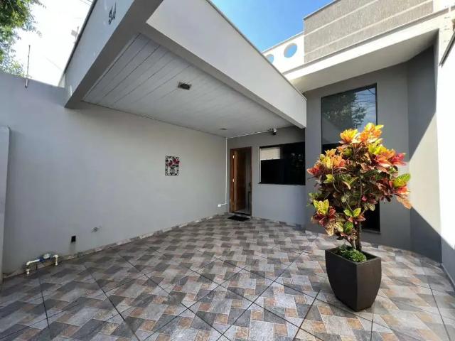 Casa / Sobrado para Venda em Londrina/PR Antares 3 Quartos