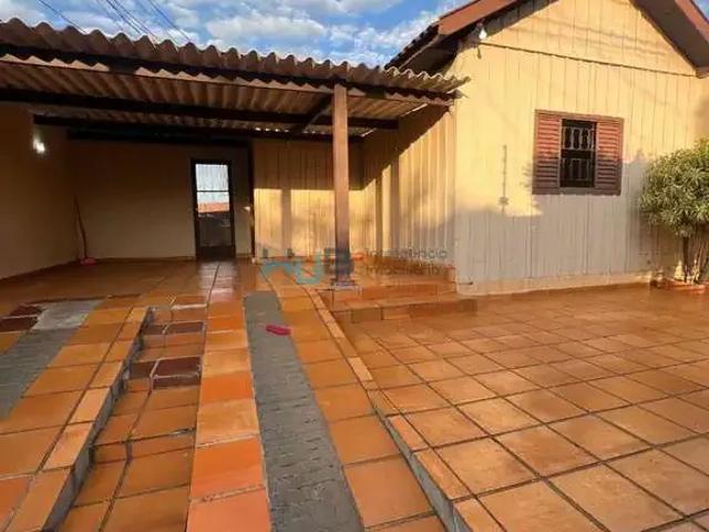 Casa / Sobrado para Venda em Londrina/PR Aparecida 2 Quartos