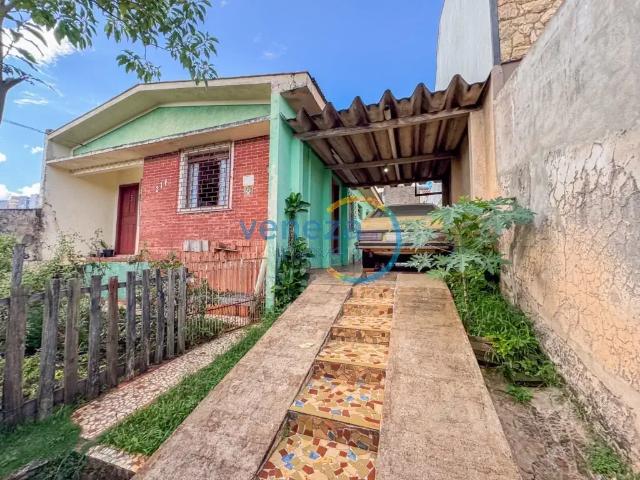 Casa / Sobrado para Venda em Londrina/PR Bancários 6 Quartos