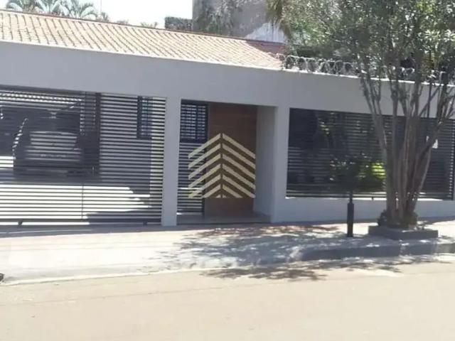 Casa / Sobrado para Venda em Londrina/PR Bandeirantes 4 Quartos