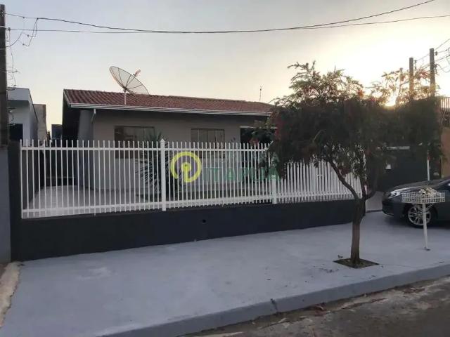 Casa / Sobrado para Venda em Londrina/PR Bandeirantes 3 Quartos