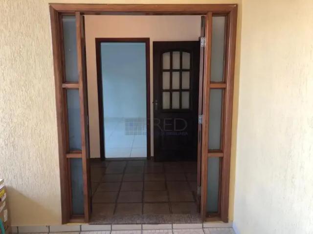 Casa / Sobrado para Venda em Londrina/PR Boa Vista 5 Quartos