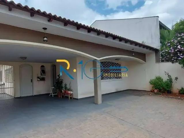 Casa / Sobrado para Venda em Londrina/PR Boa Vista 5 Quartos