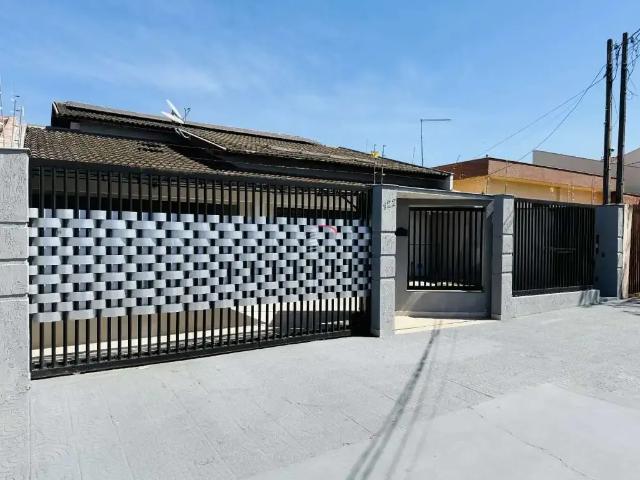 Casa / Sobrado para Venda em Londrina/PR Brasília 3 Quartos