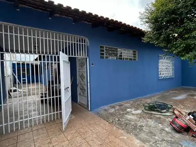 Casa / Sobrado para Venda em Londrina/PR Brasília 4 Quartos