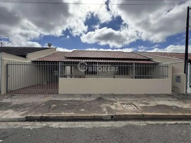 Casa / Sobrado para Venda em Londrina/PR Califórnia 3 Quartos