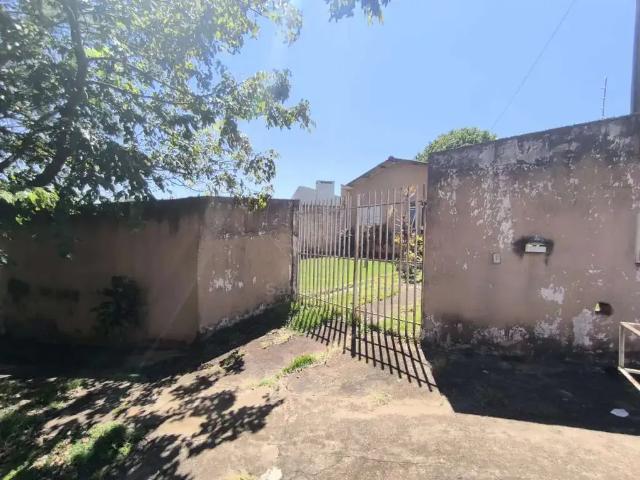 Casa / Sobrado para Venda em Londrina/PR Califórnia 2 Quartos