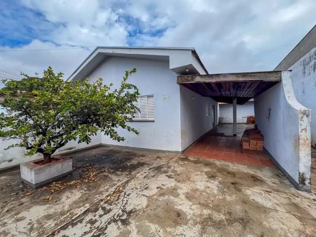 Casa / Sobrado para Venda em Londrina/PR Cambará 5 Quartos