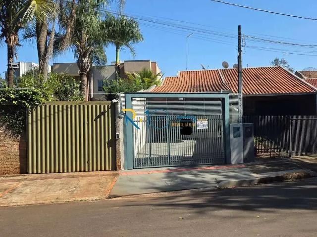 Casa / Sobrado para Venda em Londrina/PR Cambezinho 3 Quartos
