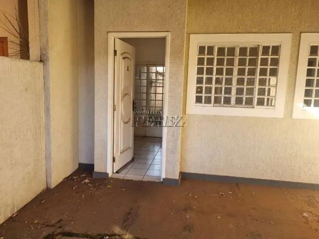 Casa / Sobrado para Venda em Londrina/PR Cambezinho 3 Quartos