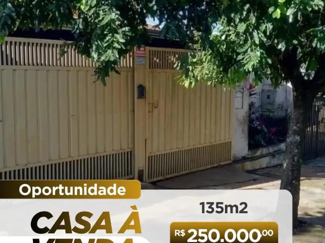 Casa / Sobrado para Venda em Londrina/PR Cambezinho 3 Quartos