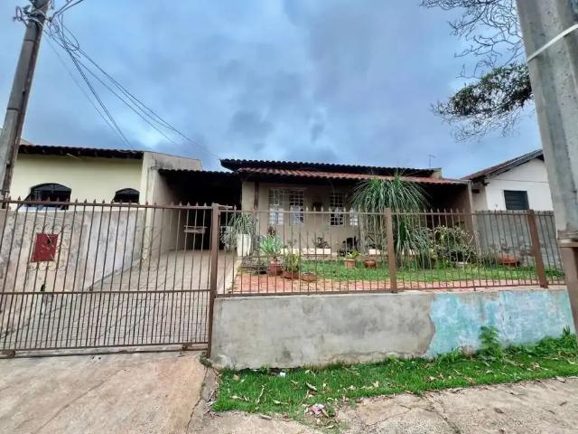 Casa / Sobrado para Venda em Londrina/PR Carnascialli 3 Quartos