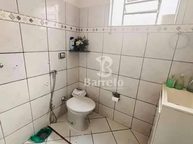 Casa / Sobrado para Venda em Londrina/PR Carnascialli 3 Quartos