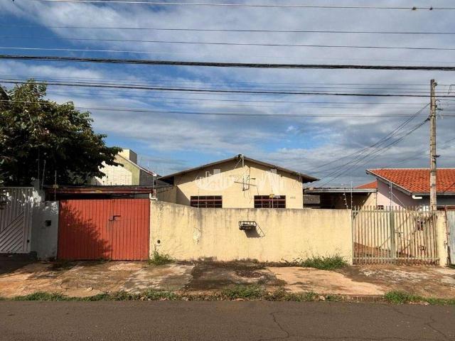 Casa / Sobrado para Venda em Londrina/PR Califórnia 3 Quartos