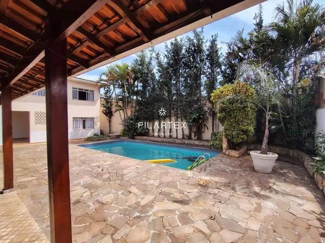 Casa / Sobrado para Venda em Londrina/PR Centro 4 Quartos