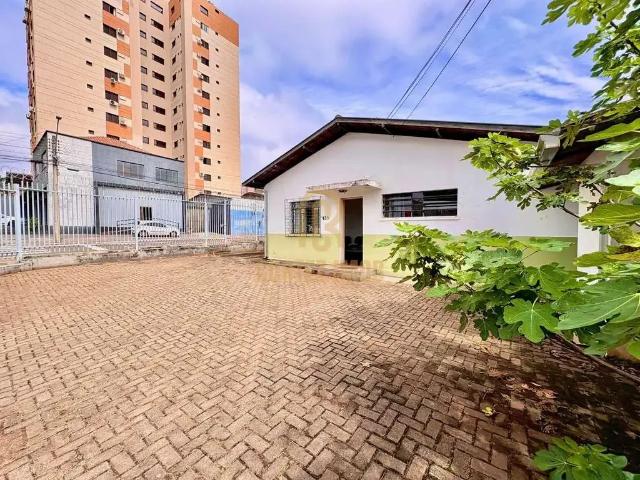 Casa / Sobrado para Venda em Londrina/PR Centro 3 Quartos