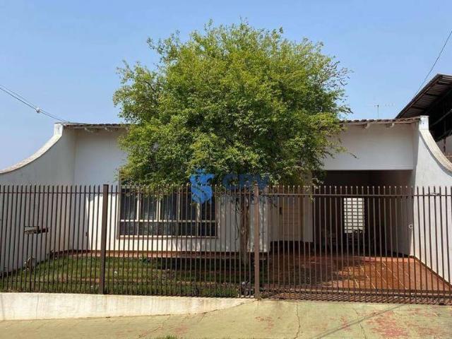 Casa / Sobrado para Venda em Londrina/PR Centro 3 Quartos