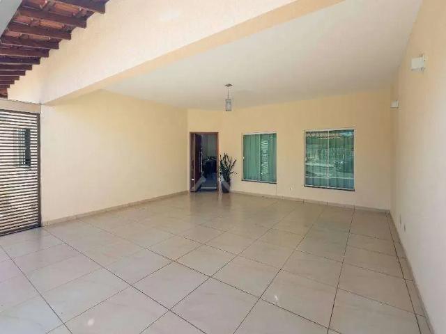Casa / Sobrado para Venda em Londrina/PR Centro 3 Quartos
