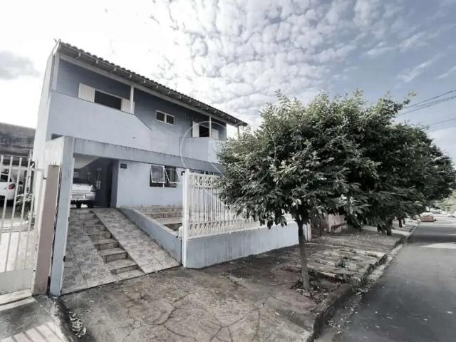Casa / Sobrado para Venda em Londrina/PR Cláudia 3 Quartos