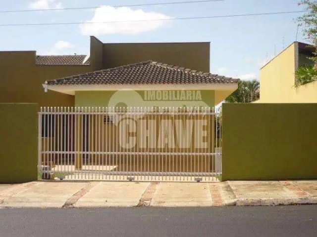 Casa / Sobrado para Venda em Londrina/PR Colina Verde 3 Quartos