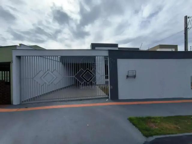 Casa / Sobrado para Venda em Londrina/PR Colinas 3 Quartos