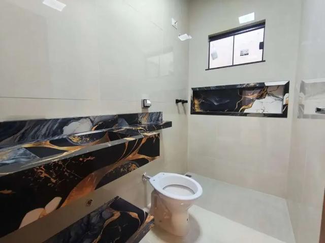 Casa / Sobrado para Venda em Londrina/PR Colinas 3 Quartos