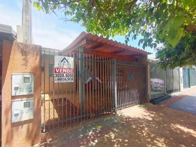 Casa / Sobrado para Venda em Londrina/PR Colinas 2 Quartos
