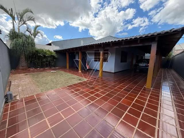 Casa / Sobrado para Venda em Londrina/PR Coliseu 3 Quartos