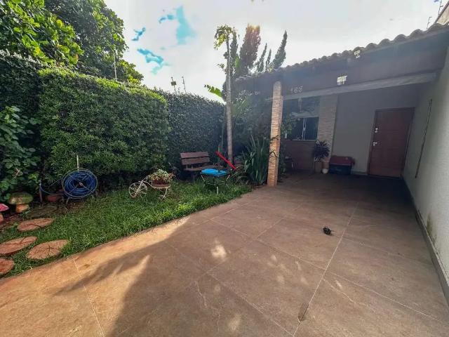 Casa / Sobrado para Venda em Londrina/PR Colúmbia 3 Quartos
