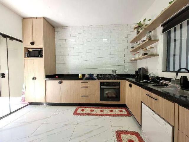 Casa / Sobrado para Venda em Londrina/PR Colúmbia 3 Quartos