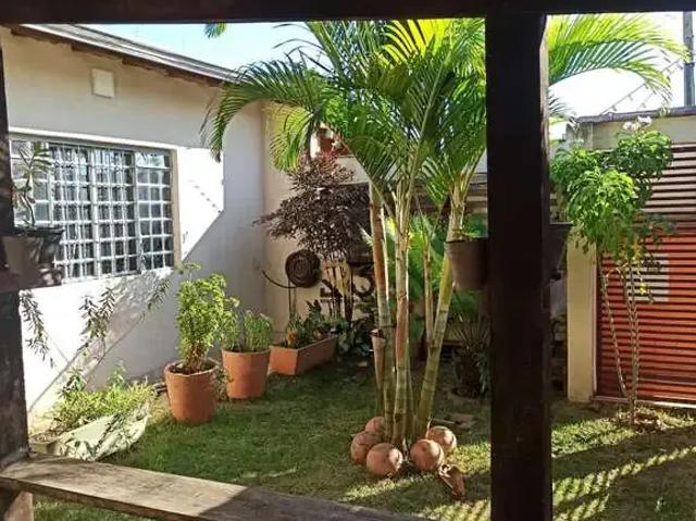 Casa / Sobrado para Venda em Londrina/PR Colúmbia 4 Quartos