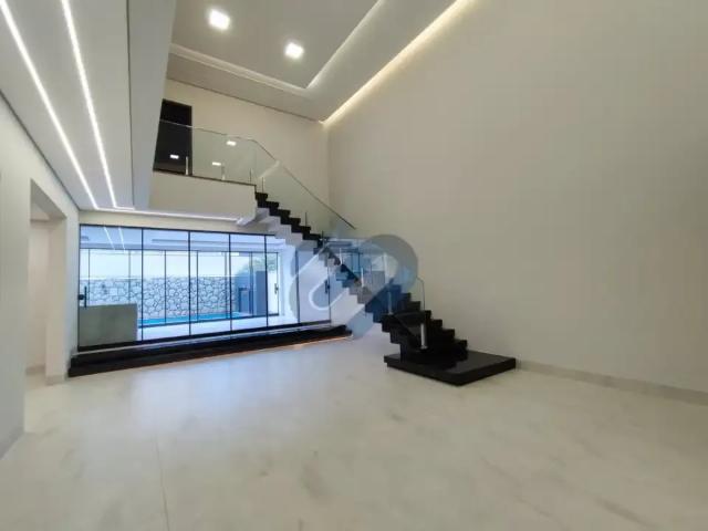 Casa / Sobrado para Venda em Londrina/PR Condomínio Royal Forest 4 Quartos