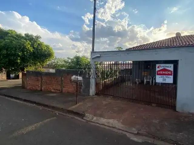 Casa / Sobrado para Venda em Londrina/PR Conjunto Café 3 Quartos