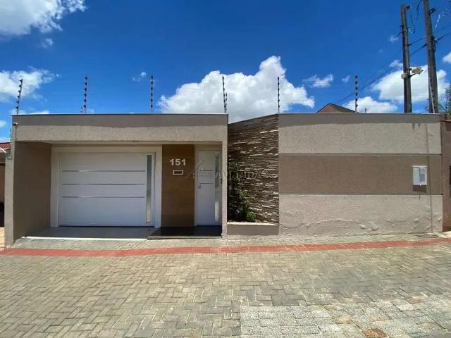Casa / Sobrado para Venda em Londrina/PR Conjunto Café 3 Quartos