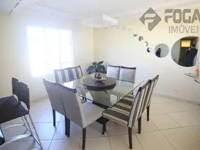 Casa / Sobrado para Venda em Londrina/PR Conjunto Café 3 Quartos