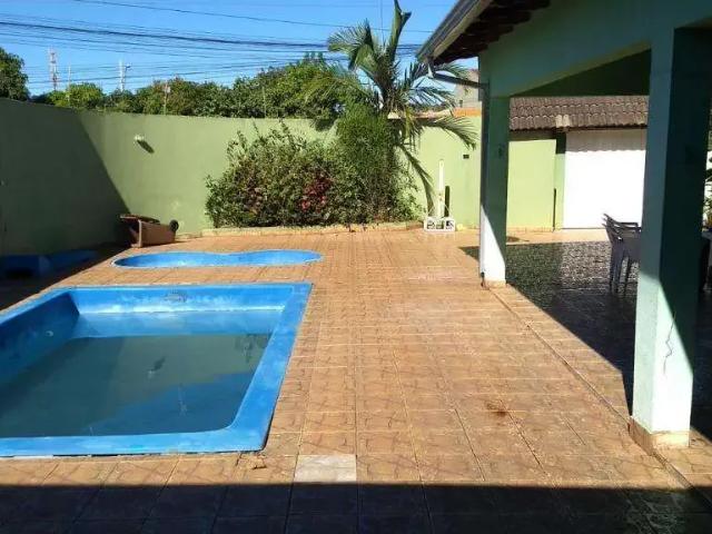 Casa / Sobrado para Venda em Londrina/PR Conjunto Habitacional Alexandre Urbanas 1 Quartos