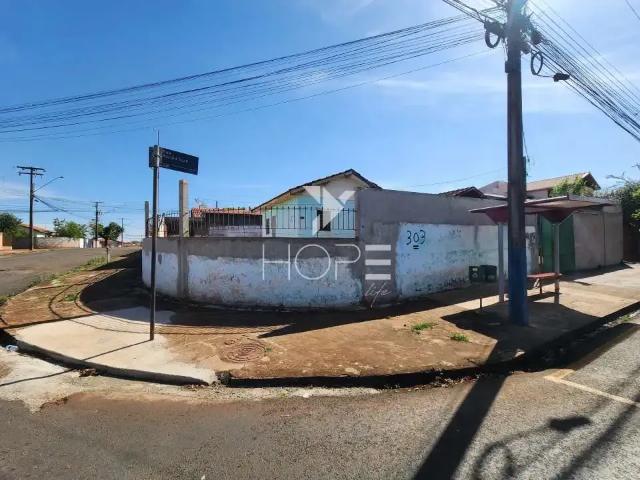 Casa / Sobrado para Venda em Londrina/PR Conjunto Habitacional Alexandre Urbanas 2 Quartos