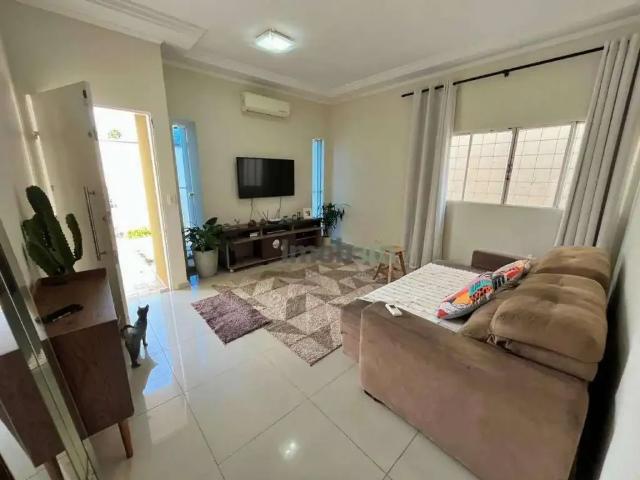 Casa / Sobrado para Venda em Londrina/PR Conjunto Habitacional Alexandre Urbanas 3 Quartos