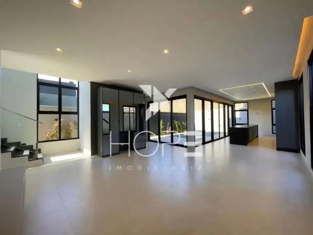 Casa / Sobrado para Venda em Londrina/PR Conjunto Habitacional Alexandre Urbanas 3 Quartos