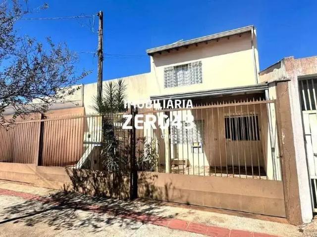 Casa / Sobrado para Venda em Londrina/PR Conjunto Habitacional Alexandre Urbanas 3 Quartos