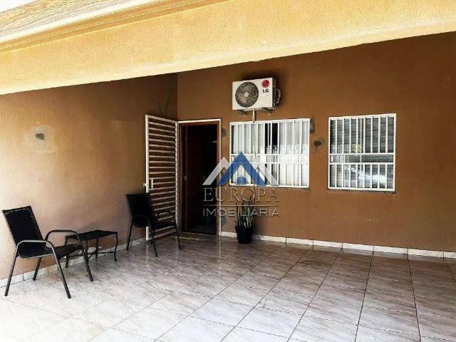 Casa / Sobrado para Venda em Londrina/PR Conjunto Habitacional Champagnat 3 Quartos