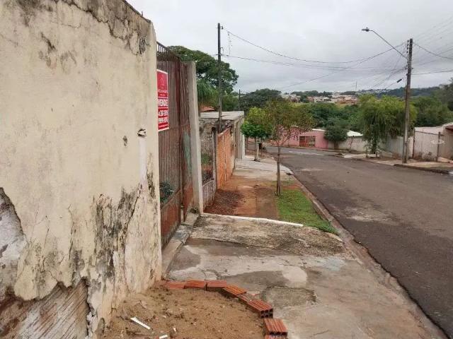 Casa / Sobrado para Venda em Londrina/PR Conjunto Habitacional Doutor Farid Libos 3 Quartos