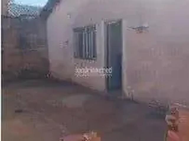 Casa / Sobrado para Venda em Londrina/PR Conjunto Habitacional Doutor Farid Libos 2 Quartos