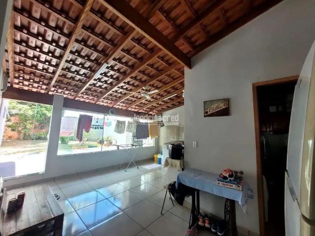 Casa / Sobrado para Venda em Londrina/PR Conjunto Habitacional Doutor Farid Libos 4 Quartos
