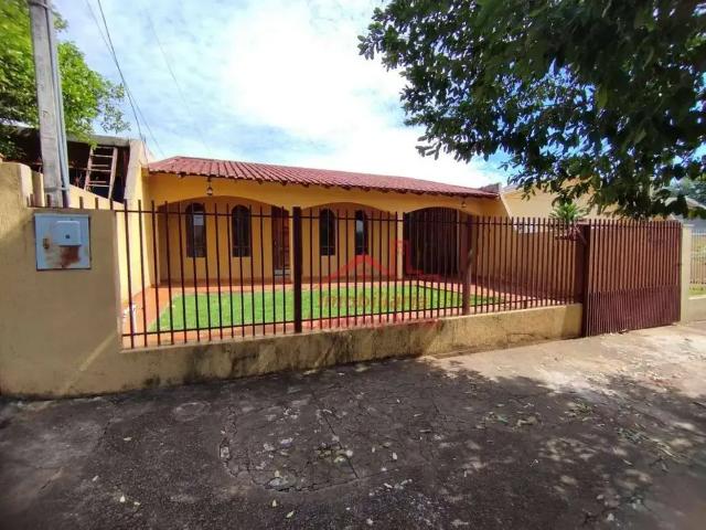 Casa / Sobrado para Venda em Londrina/PR Conjunto Habitacional Maria Cecília Serrano de Oliveira 3 Quartos